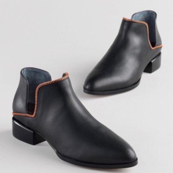 Halogen | Shoes | Halogen Black Leather Ankle Bootie Piper | Poshmark